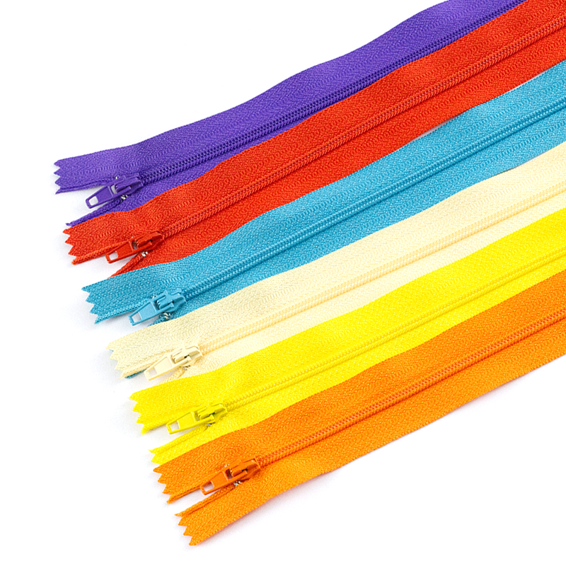 Close End Coil 3 Zipper Custom Colorful Zipper Nylon 3 - Oem zipper ...